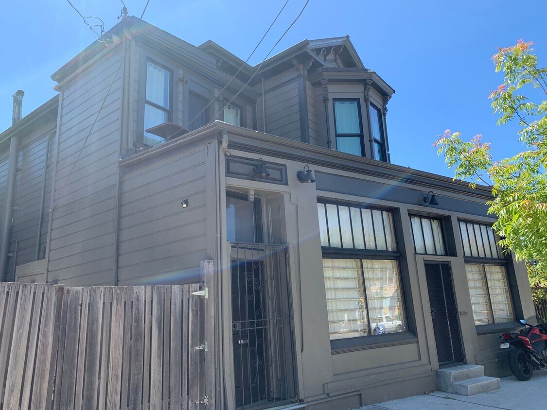712-716 Peralta St Unit 716, Oakland, CA 94607 - Room for Rent in ...