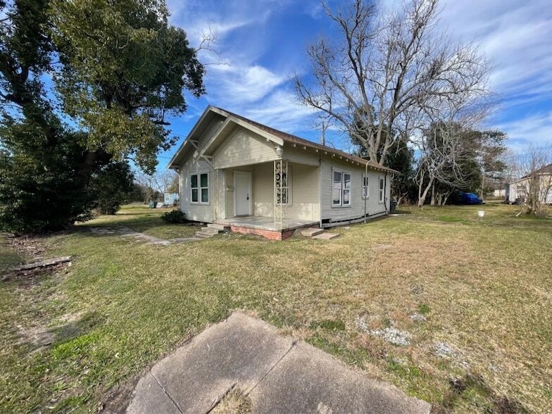 724 Orange Ave, Port Arthur, TX 77640 | Apartments.com