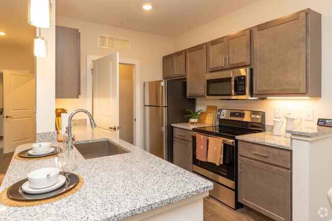 Anderson Core Apartments for Rent with a Walk-In Closet - Anderson, SC ...