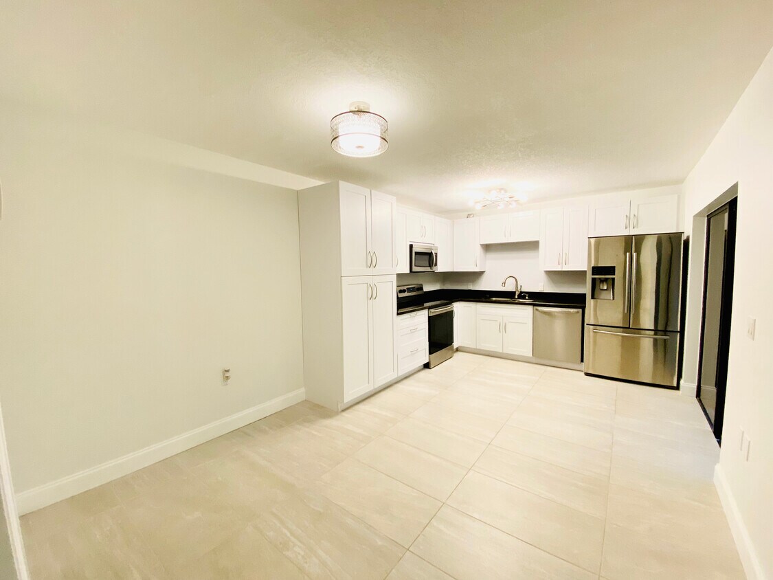 2413 24th Ln, Palm Beach Gardens, FL 33418 - Townhome Rentals in Palm ...