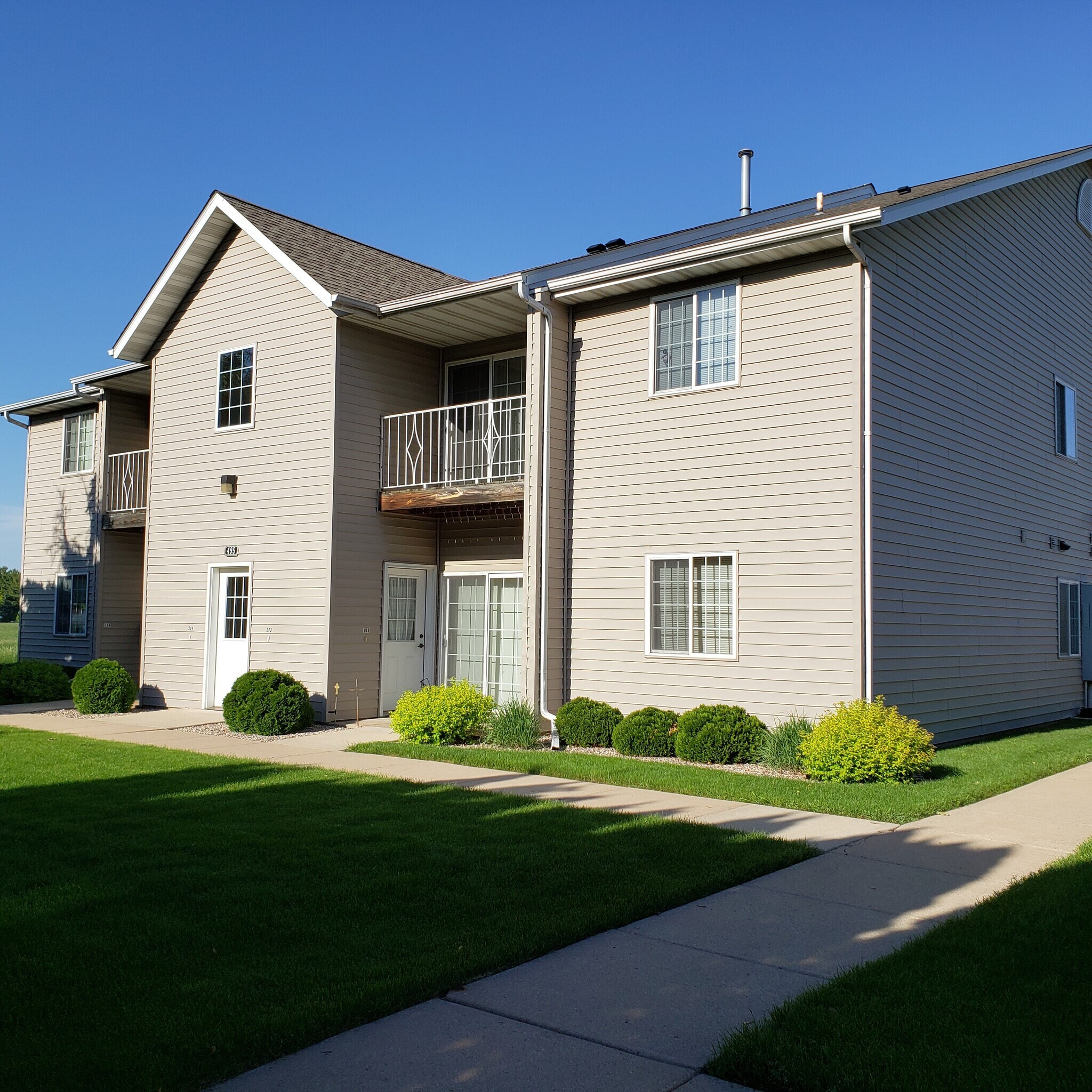 Berlin Terrace - 495-495 Oak St Berlin, WI 54923 | Apartments.com