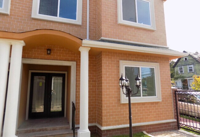 85 Steamboat Rd Unit 8, Great Neck, NY 11024 - 85 Steamboat Rd Great ...