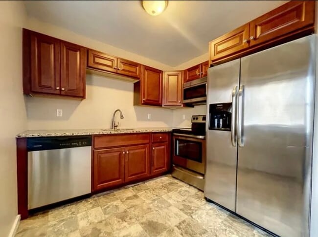 688 Old Colchester Rd, Salem, CT 06420 - Apartments in Salem, CT ...