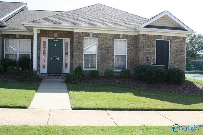 Townhomes for Rent in Summit Lakes, Athens | Apartments.com