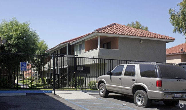 Linden Court Townhomes Gated Apartments for Rent - Rialto, CA - Updated ...
