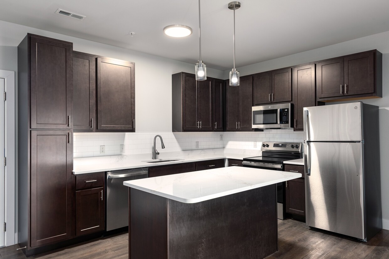 Piazza on West Pine - 3939 W Pine Blvd St Louis, MO 63108 | Apartments.com