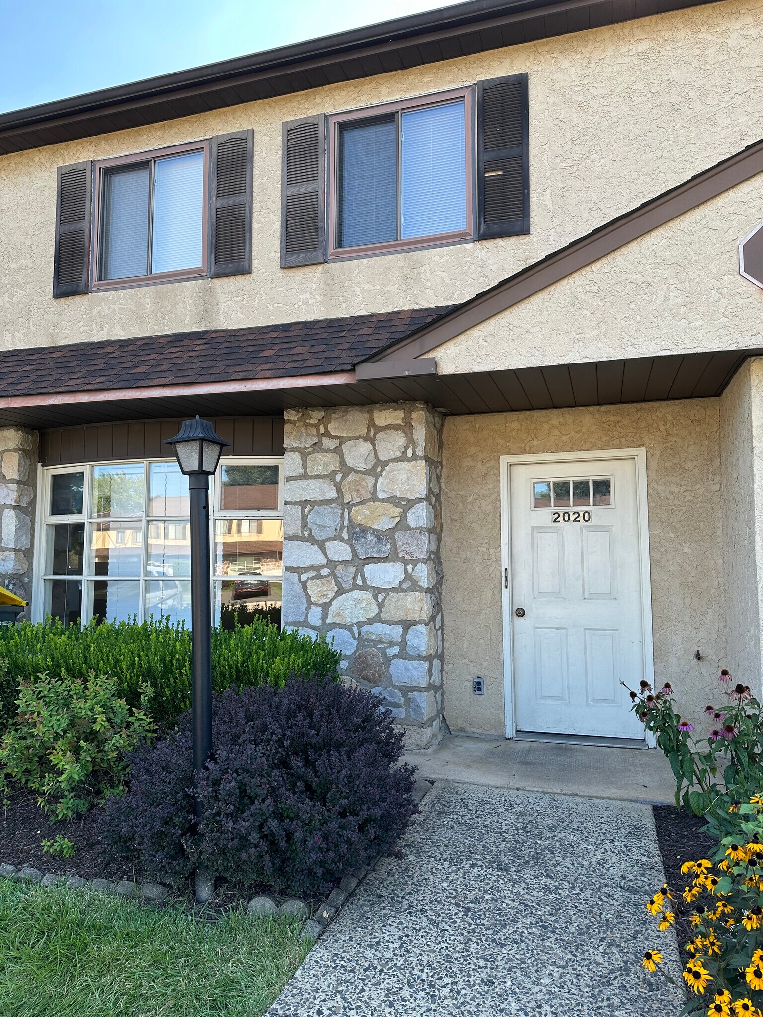 2020 Jason Dr, Huntingdon Valley, PA 19006 - Townhome Rentals in ...