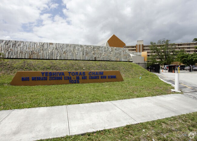 Hahn Family Residence Hall - 1055 NE 183rd St North Miami Beach, FL ...