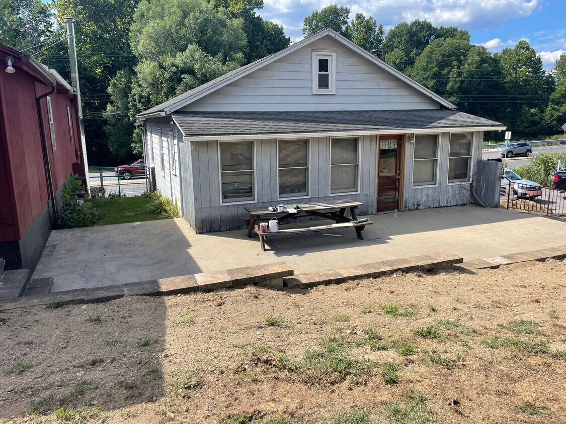 5911 Pottsville Pike, Shoemakersville, PA 19555 - House Rental in ...