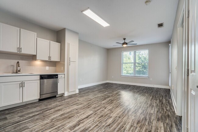 Allegro Apartments - 15750 Spectrum Dr Addison, TX | Apartments.com