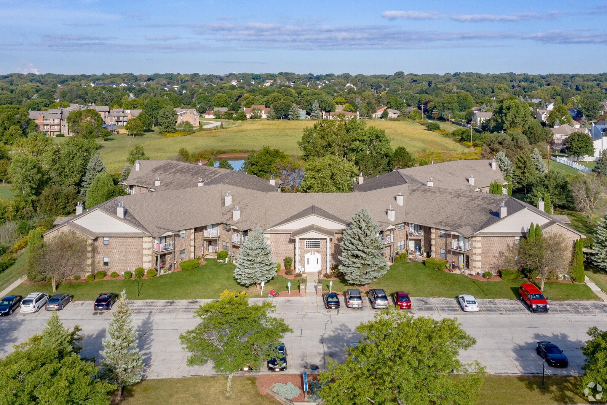 Charleston Pointe - 1975 Ridgeway Dr De Pere, WI 54115 | Apartments.com