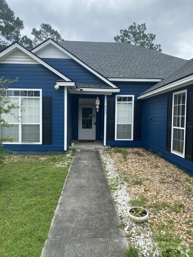 Foxborough Apartments for Rent with Hardwood Floors - Valdosta, GA - 1 ...