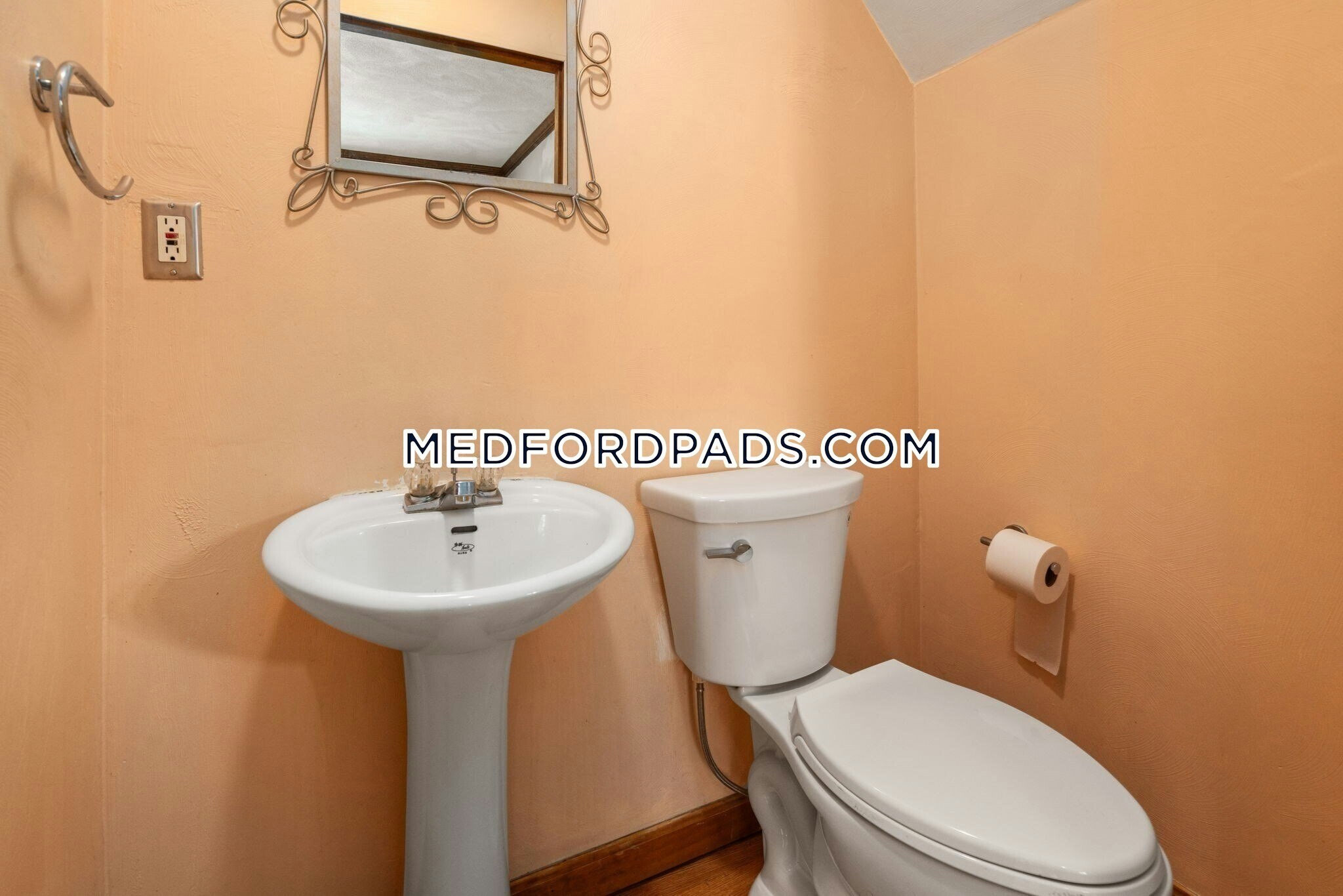 23 Emery St, Medford, MA 02155 - House Rental in Medford, MA ...