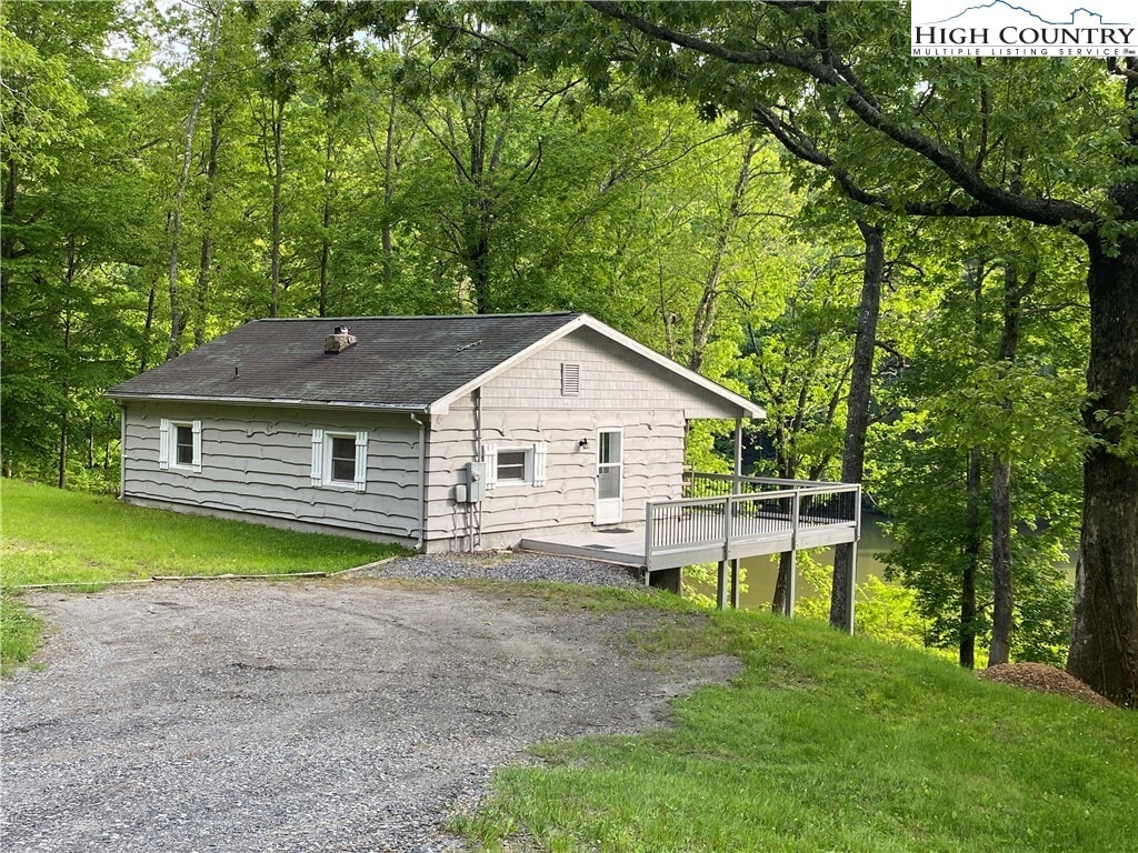 1297 Lakeside Dr, West Jefferson, NC 28694 - House Rental in West ...