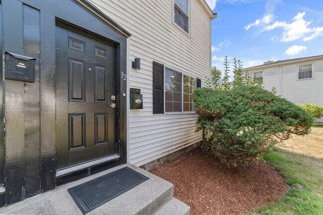 32 Roberts Dr, Bedford, MA 01730 - Townhome Rentals in Bedford MA ...