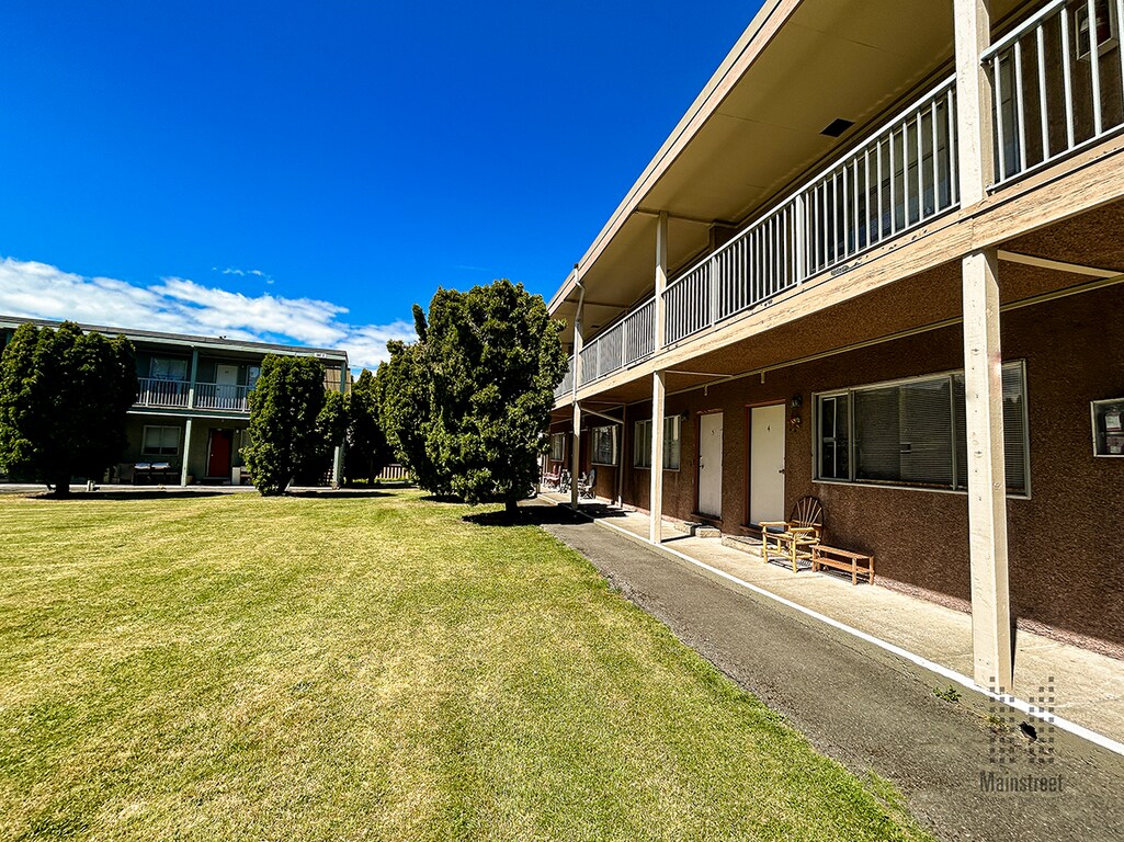 Mainstreet Victoria Garden Apartments Apartments - 3498 Lovat Av ...