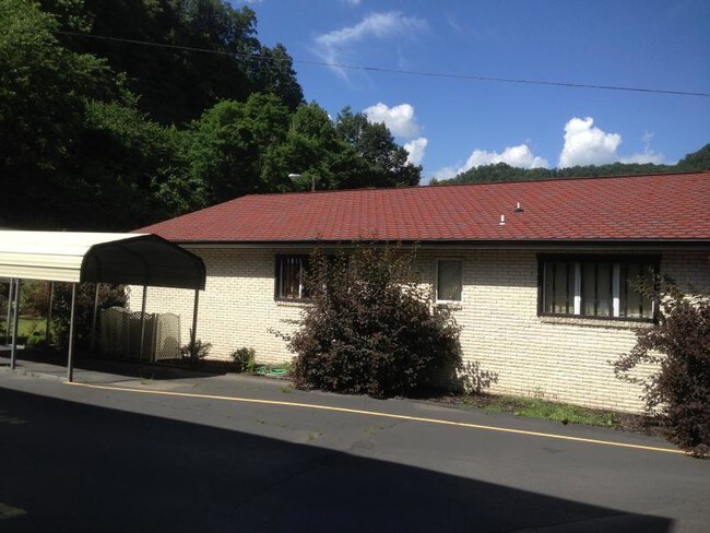 1911 Lovers Gap Rd Vansant, VA 24656 Rentals - Vansant, VA | Apartments.com