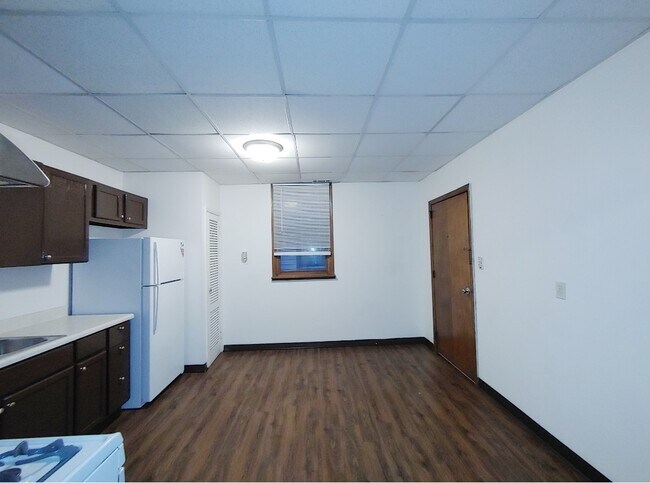 2894 S Archer Ave, Chicago, IL 60608 - House Rental in Chicago, IL ...