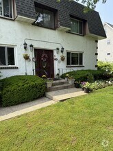 Apartments for Rent with a Swimming Pool in Congers NY