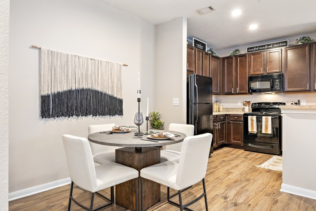 Las Brisas Apartments - 901 Hidden Valley Dr Round Rock, TX 78665 ...