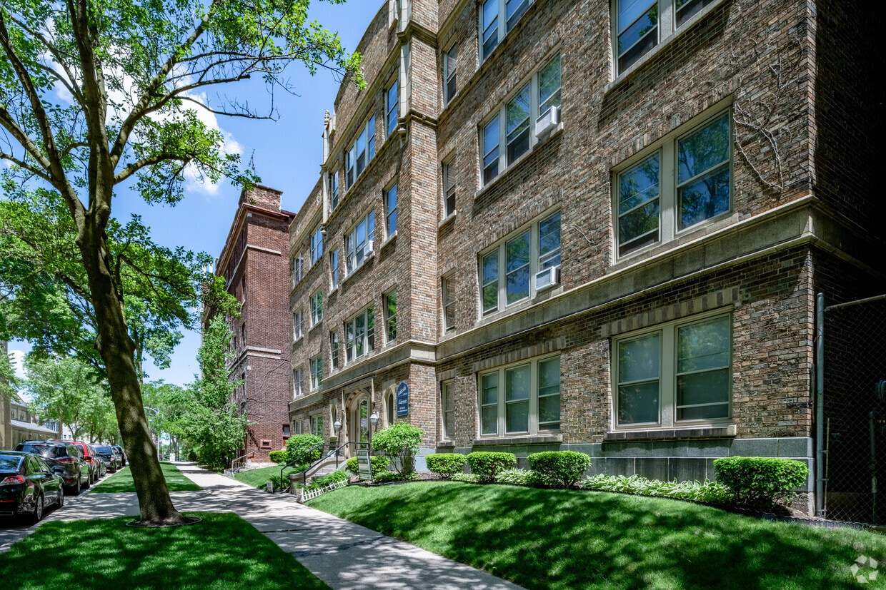 Lakeside Apartments - 1114 N Marshall St Milwaukee, WI 53202 ...