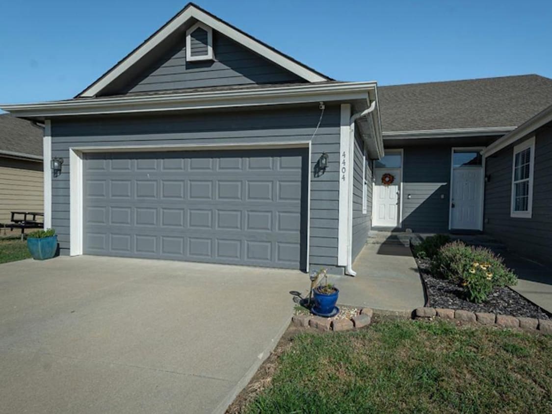 4404 SE Michigan Ave, Topeka, KS 66609 - House Rental in Topeka, KS ...