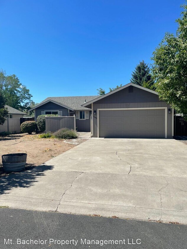 1545 SW 17th St, Redmond, OR 97756 - House Rental in Redmond, OR ...