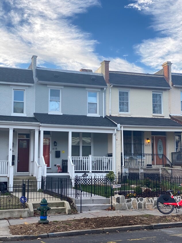 618 Irving St NW, Washington, DC 20010 - Townhome Rentals in Washington ...