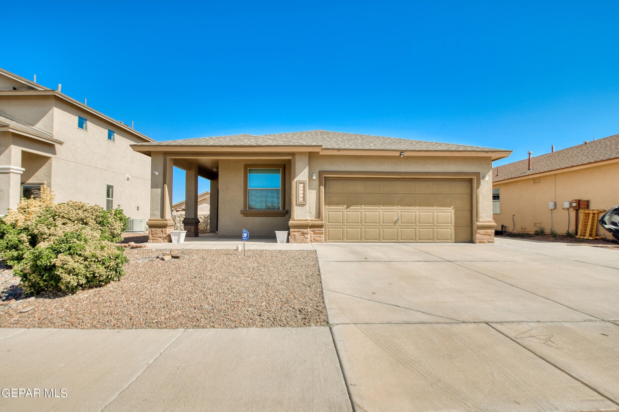 14447 Miguel Terrazas Dr, El Paso, TX 79938 - House Rental in El Paso ...