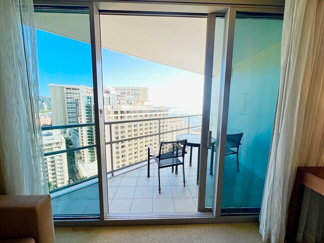 223 Saratoga Rd Unit #2206, Honolulu, HI 96815 - Condo for Rent in ...