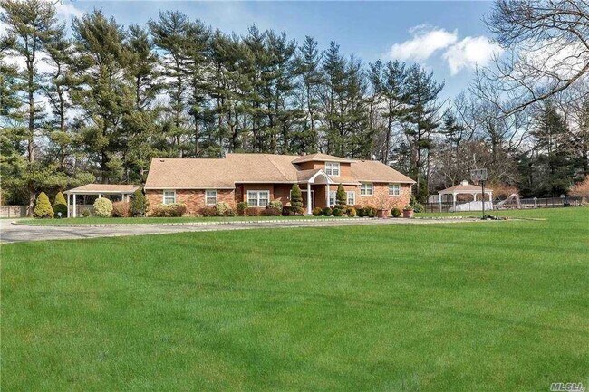 1951 Cedar Swamp Rd, Glen Head, NY 11545 - House Rental in Glen Head ...