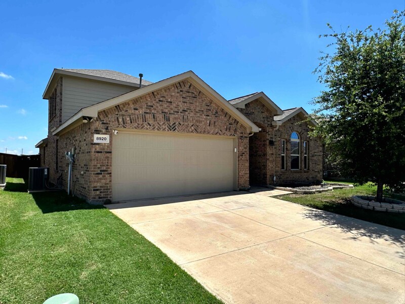 8920 Prairie Dawn Dr, Fort Worth, TX 76131 | Apartments.com