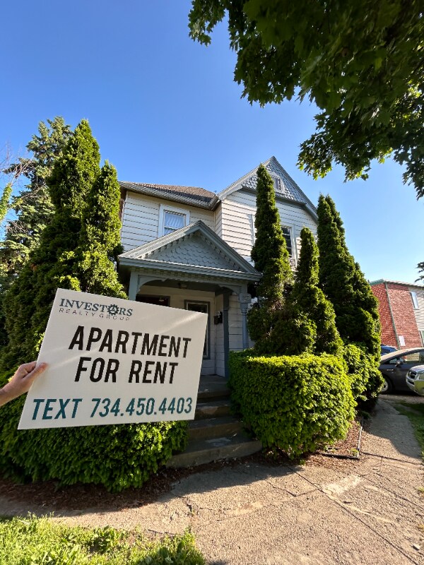 917 W Cross St Unit 1, Ypsilanti, MI 48197 | Apartments.com 917 W Cross St Unit 1, Ypsilanti, MI 48197 | Apartments.com