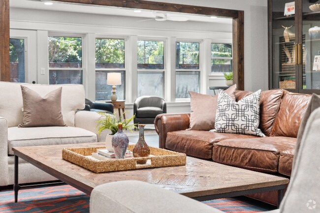 Homes for rent near George Bannerman Dealey Montessori - Dallas, TX ...