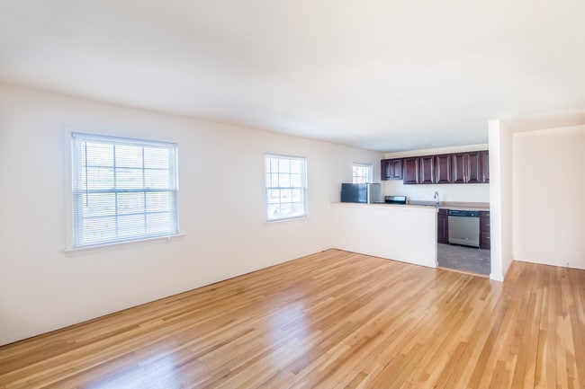 Fairway Gardens Rentals - Bloomfield, NJ | Apartments.com