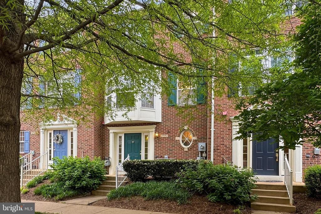 2770 Manhattan Pl, Vienna, VA 22180 - Townhome Rentals in Vienna VA ...