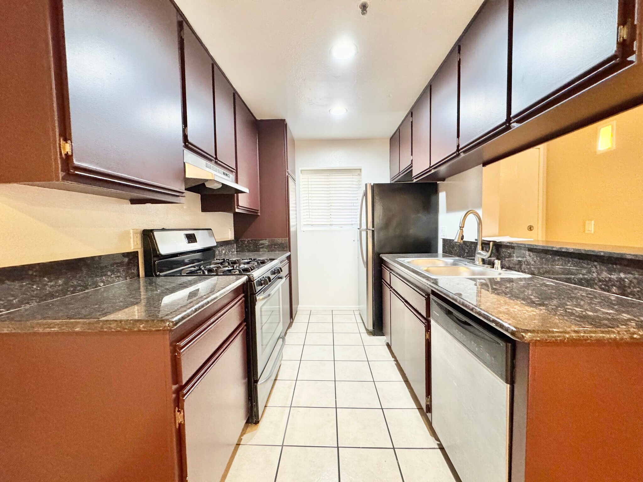8724 Burton Way Unit 207, Los Angeles, CA 90048 - Condo for Rent in Los ...