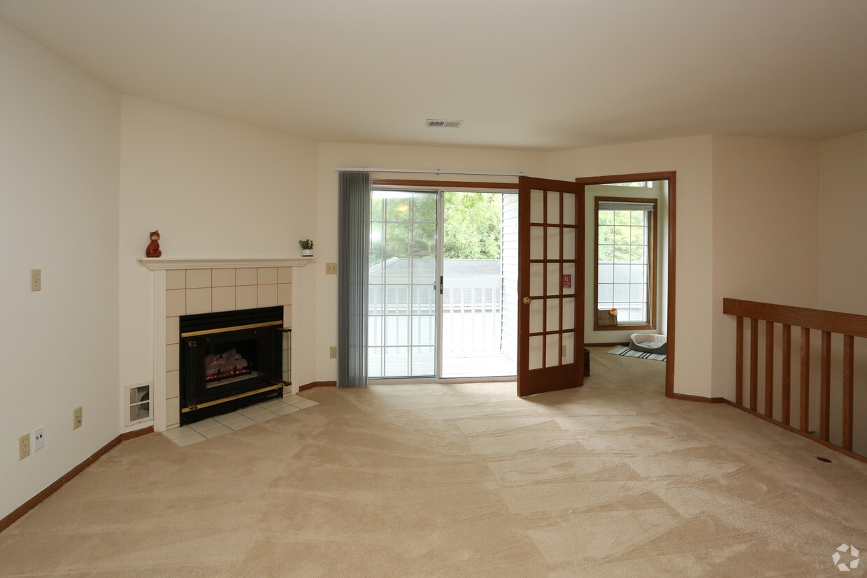 Foxhaven - 21805 Foxhaven Run Waukesha, WI 53186 | Apartments.com