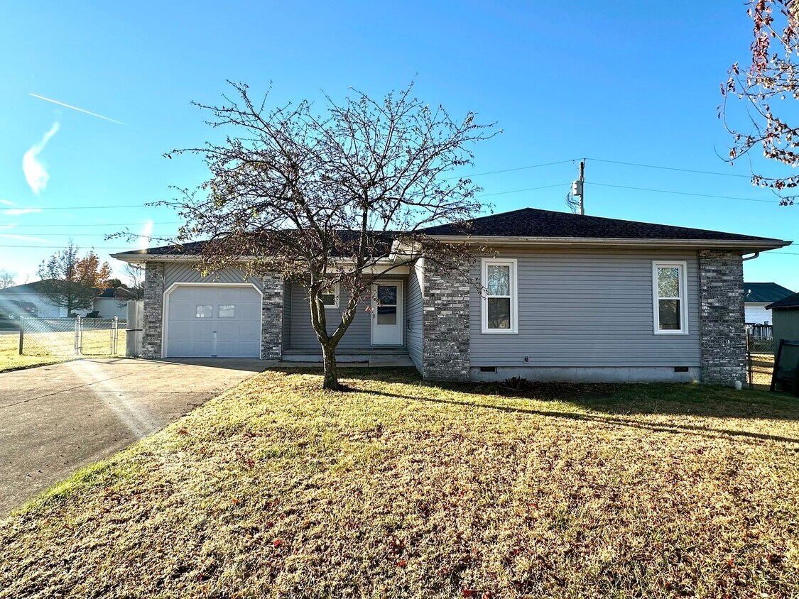 1112 Fowler Rd, Lebanon, MO 65536 - House Rental in Lebanon, MO ...