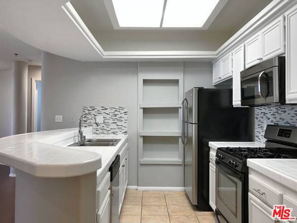 12712 Moorpark St Unit 101, Los Angeles, CA 91604 - Room for Rent in ...