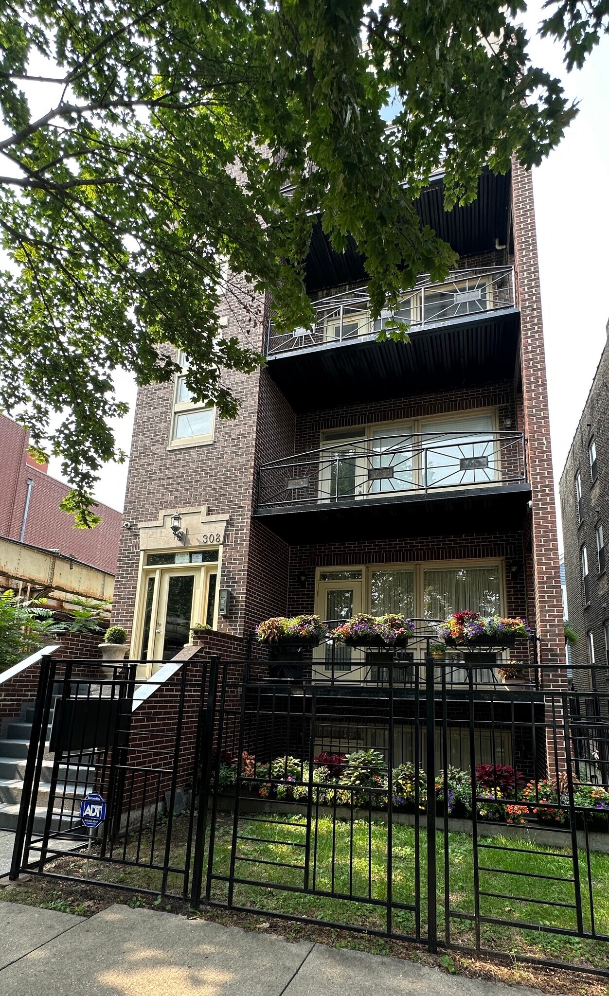 308 W Evergreen Ave Unit 1Rear, Chicago, IL 60610 - Condo for Rent in ...