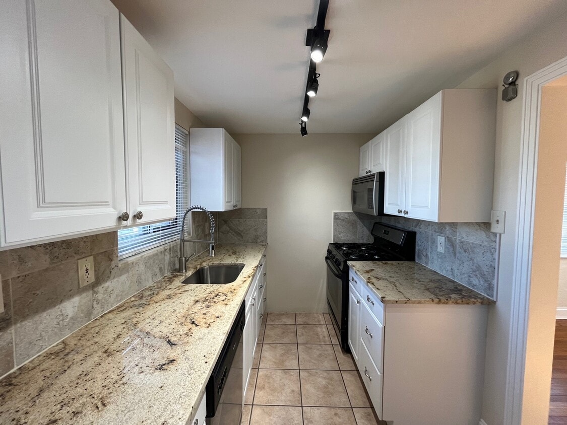 6825 Penn Ave Unit 2, Pittsburgh, PA 15208 - Room for Rent in ...