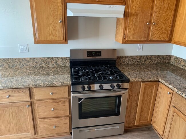 1301 Fremont Way Unit C, Oxnard, CA 93030 - Room for Rent in Oxnard, CA ...
