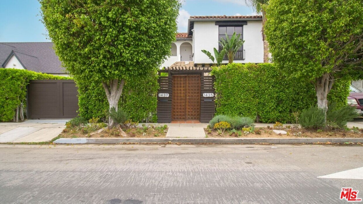 1437 S Ridgeley Dr, Los Angeles, CA 90019 - Room for Rent in Los ...