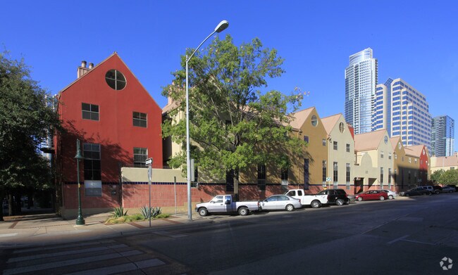 Sixth Street District Loft Apartments for Rent - Austin, TX - 401 ...