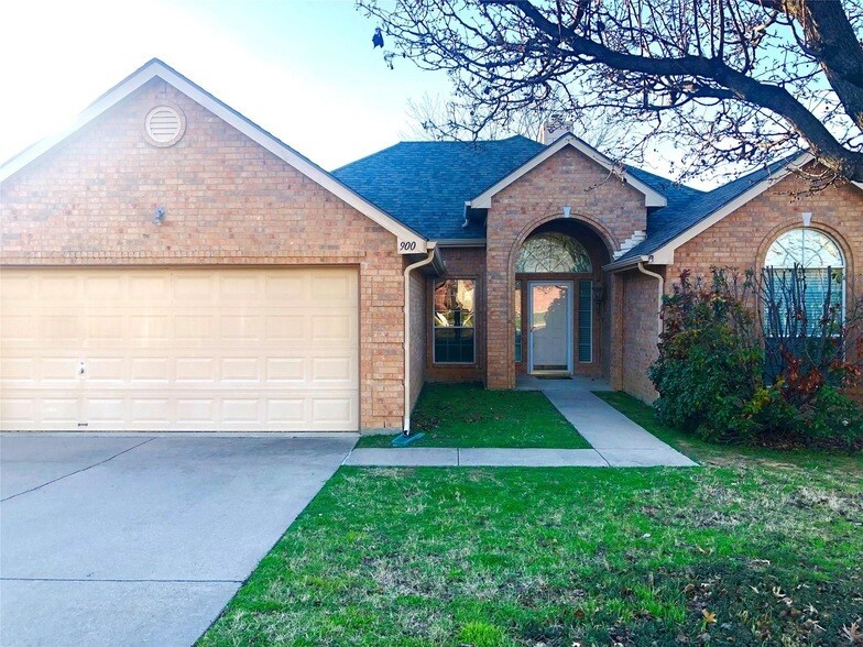 900 Glenngary Way - Alquileres en Denton, TX | Apartamentos.com