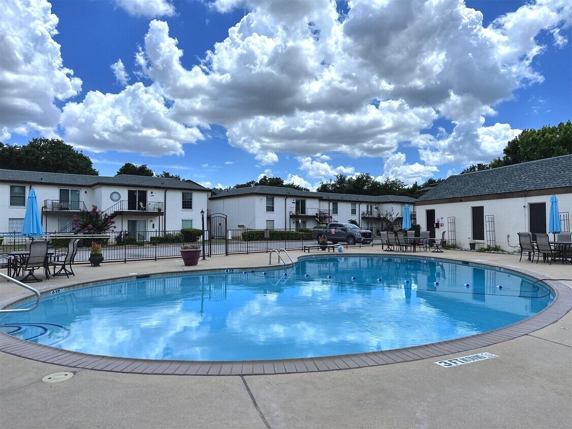 4112 Ridglea Country Club Dr Unit 1615, Benbrook, TX 76126 - Condo for Rent in Benbrook, TX ...