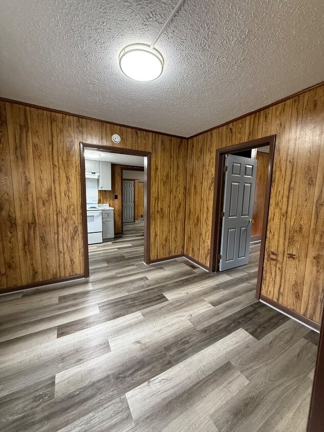 221 Valley Pike Rd, Bristol, TN 37620 - House Rental in Bristol, TN ...