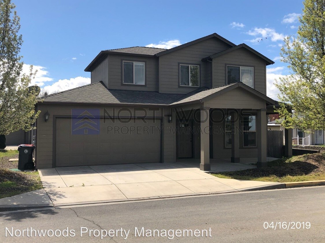 277 Mac Ct, Central Point, OR 97502 - House Rental in Central Point, OR ...