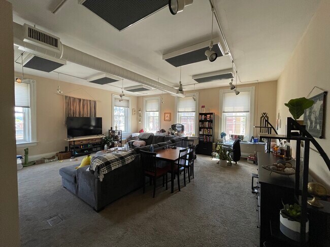 938 Hatch St Unit 1, Cincinnati, OH 45202 - 938 Hatch St Cincinnati, OH 45202 | Apartments.com